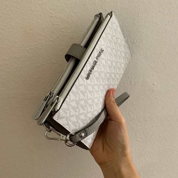 MICHAEL Michael Kors | Bags | Michael Kors Double Zip Wristlet Wallet ...